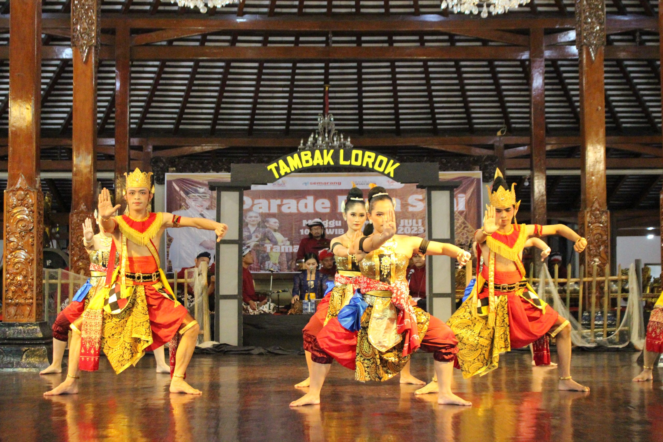 TAMBAK LOROK, EKSOTIKA PROSESI BUDAYA DI KAMPUNG NELAYAN - Badan ...
