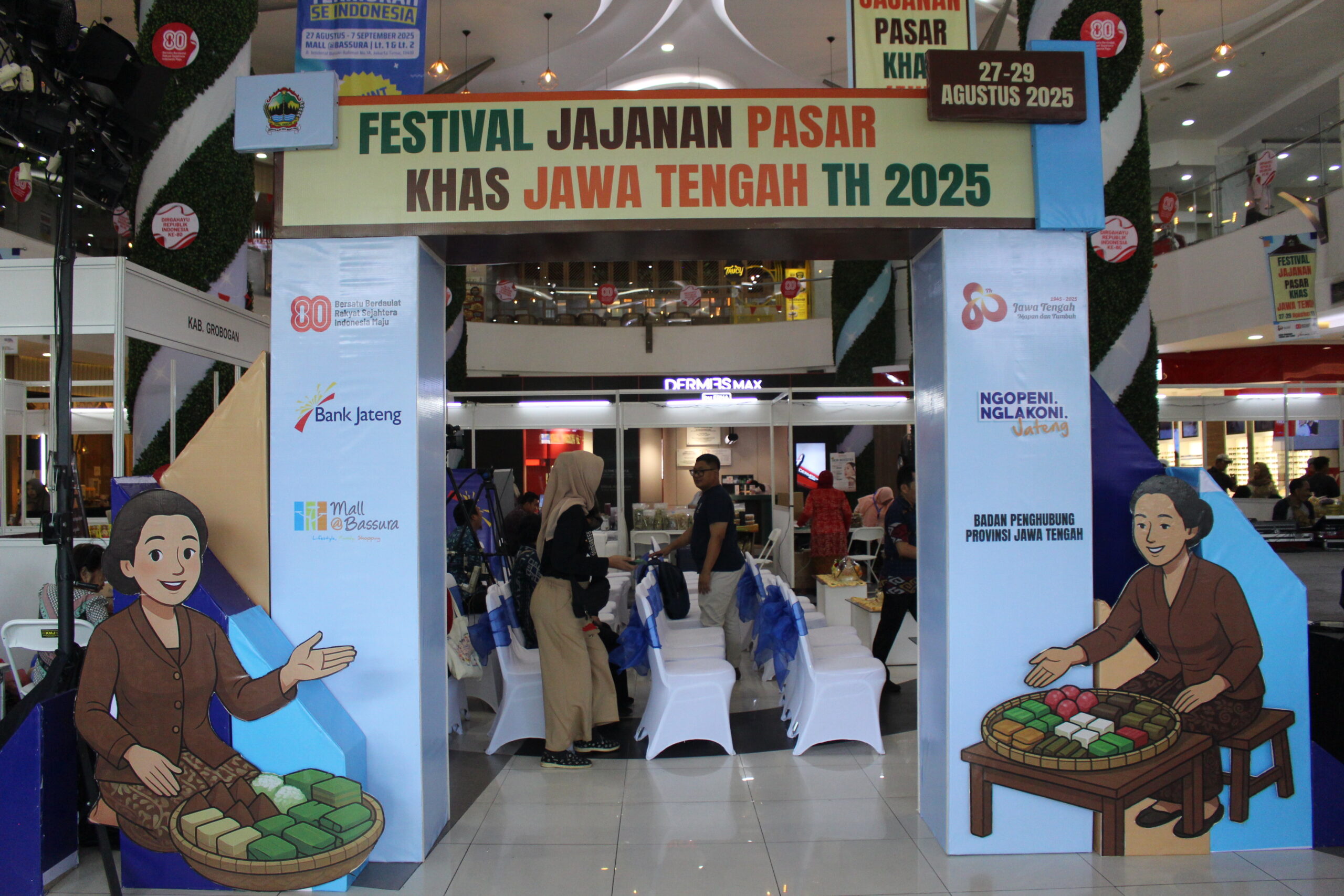 FESTIVAL JAJANAN PASAR KHAS JATENG DIGELAR DI MALL BASSURA JAKARTA ...